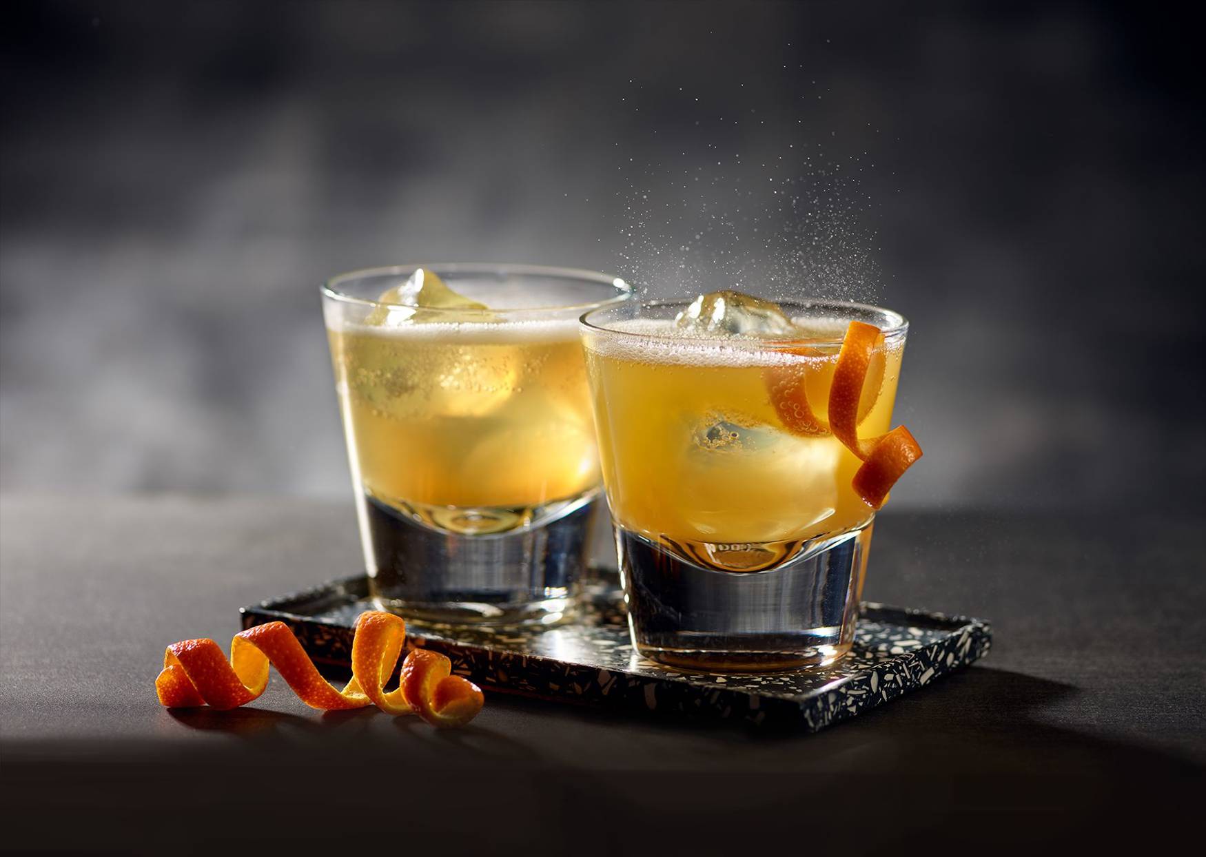 Amaretto Fizz: A Great Brunch Cocktail | OHLQ.com