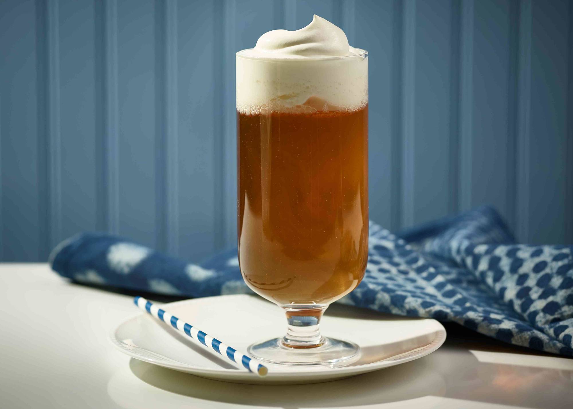 Cold Butterbeer Recipe with Alcohol - Rum & Cream Soda | OHLQ