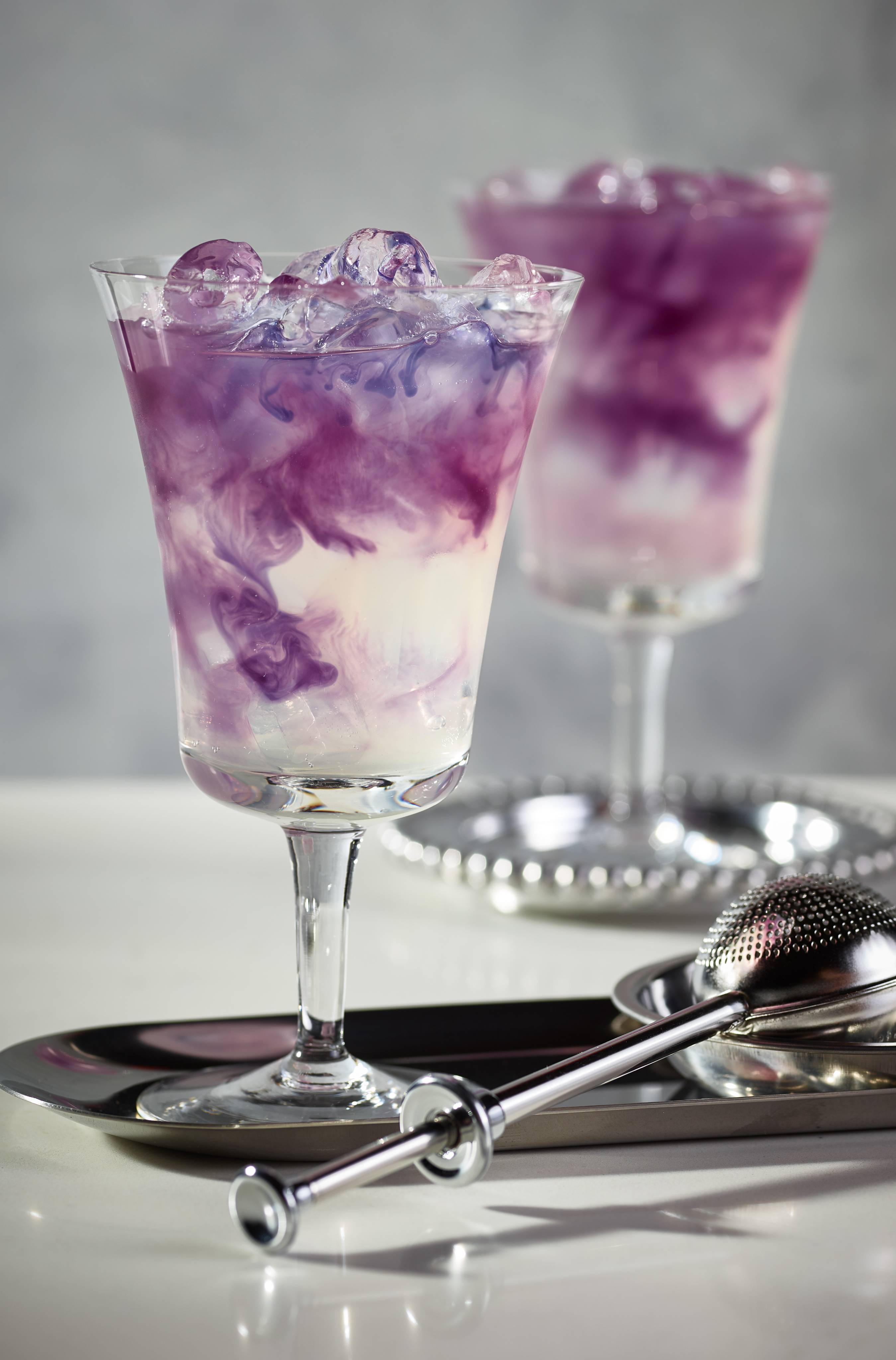 The Tasty & Beautiful Purple Butterfly Pea Tea Mule | OHLQ.com