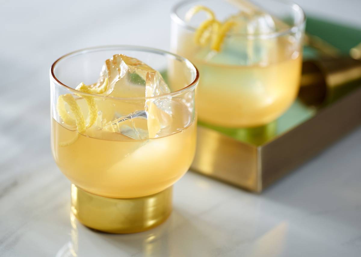 Gold Rush Cocktail Recipe | OHLQ.com