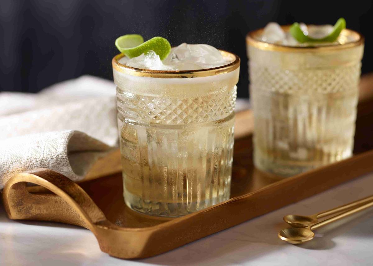 Irish Buck Cocktail Recipe - Whiskey Drinks | OHLQ