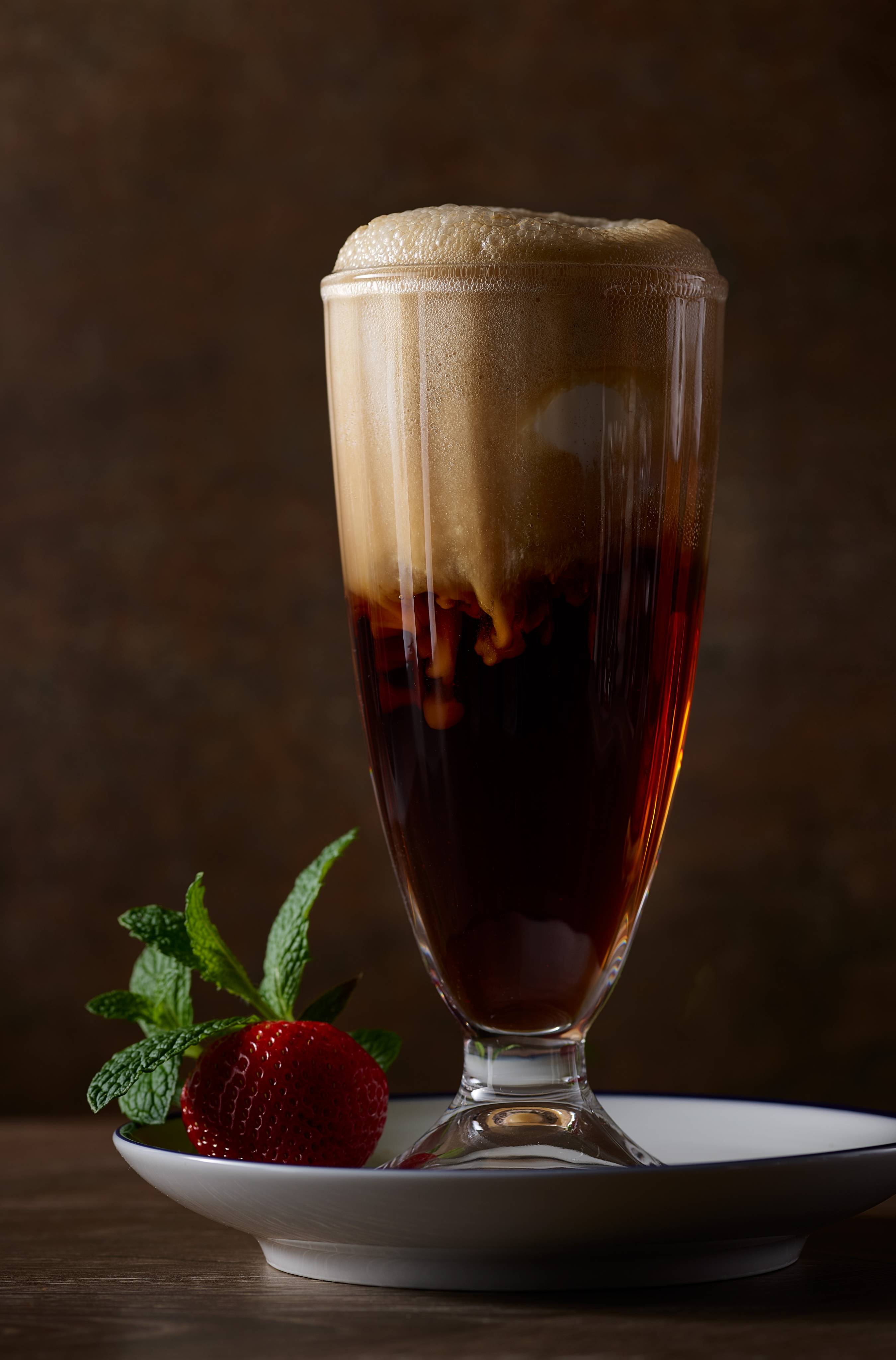 Try a Root Beer Cocktail: Root Beer Whiskey Float | OHLQ.com