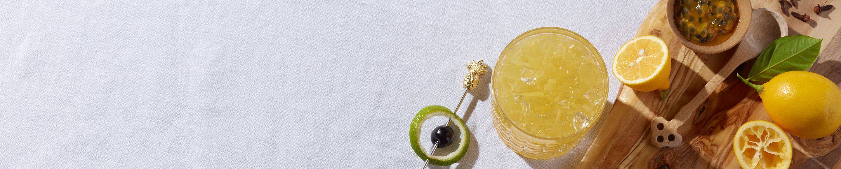 Saturn Cocktail Recipe | OHLQ.com