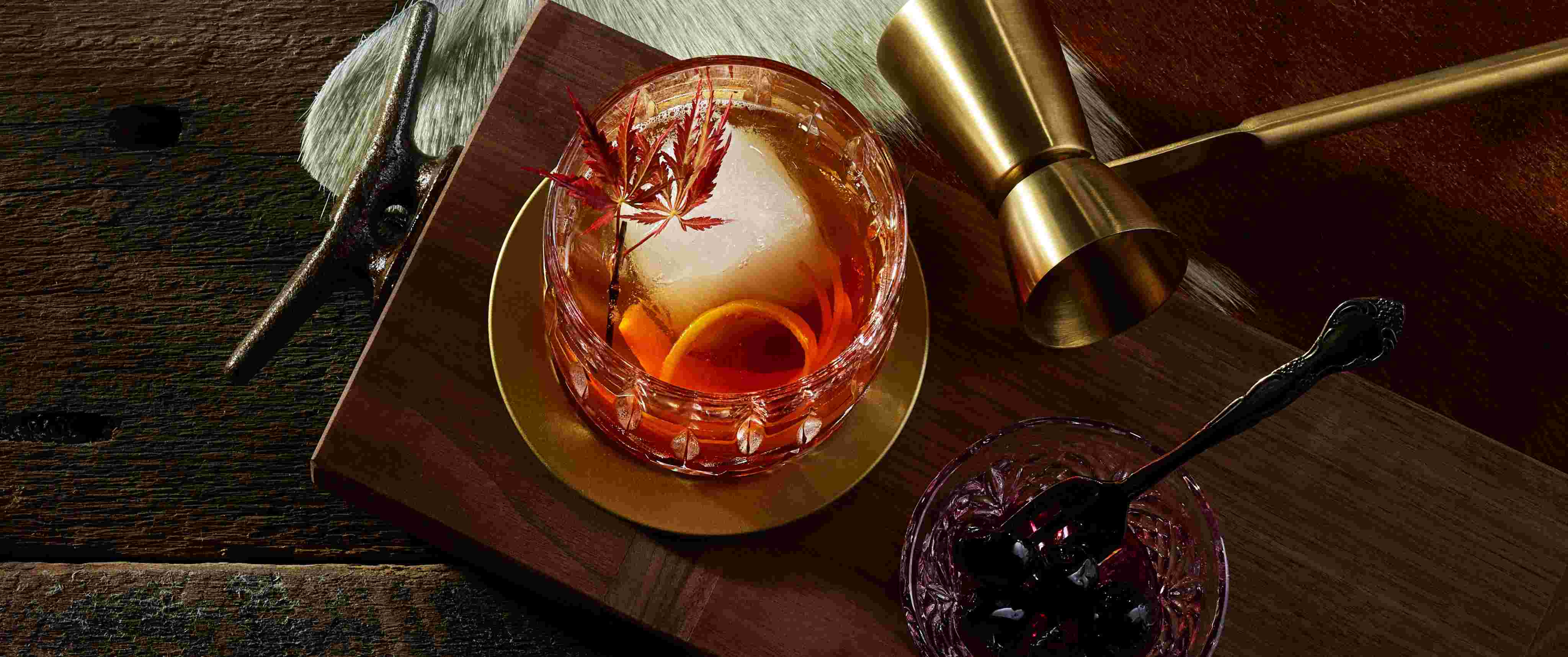 Bourbon Smoked Maple Old Fashioned Recipe | OHLQ.com