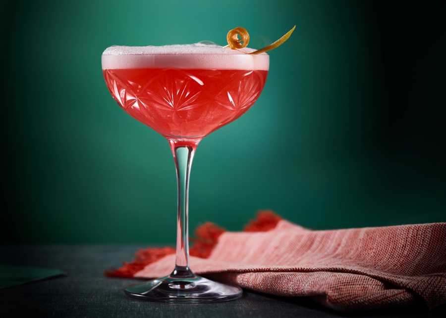 The Ruby: a Grapefruit & Elderflower Cocktail | OHLQ.com