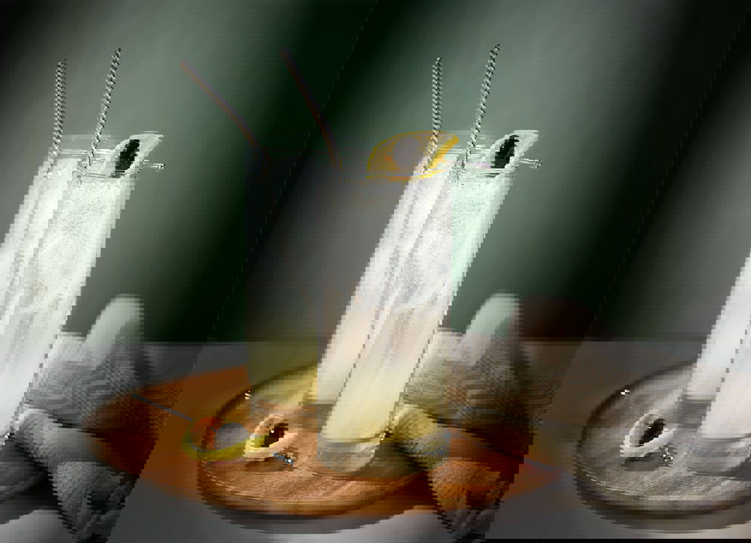 Tom Collins Classic Cocktail Recipe | OHLQ.com