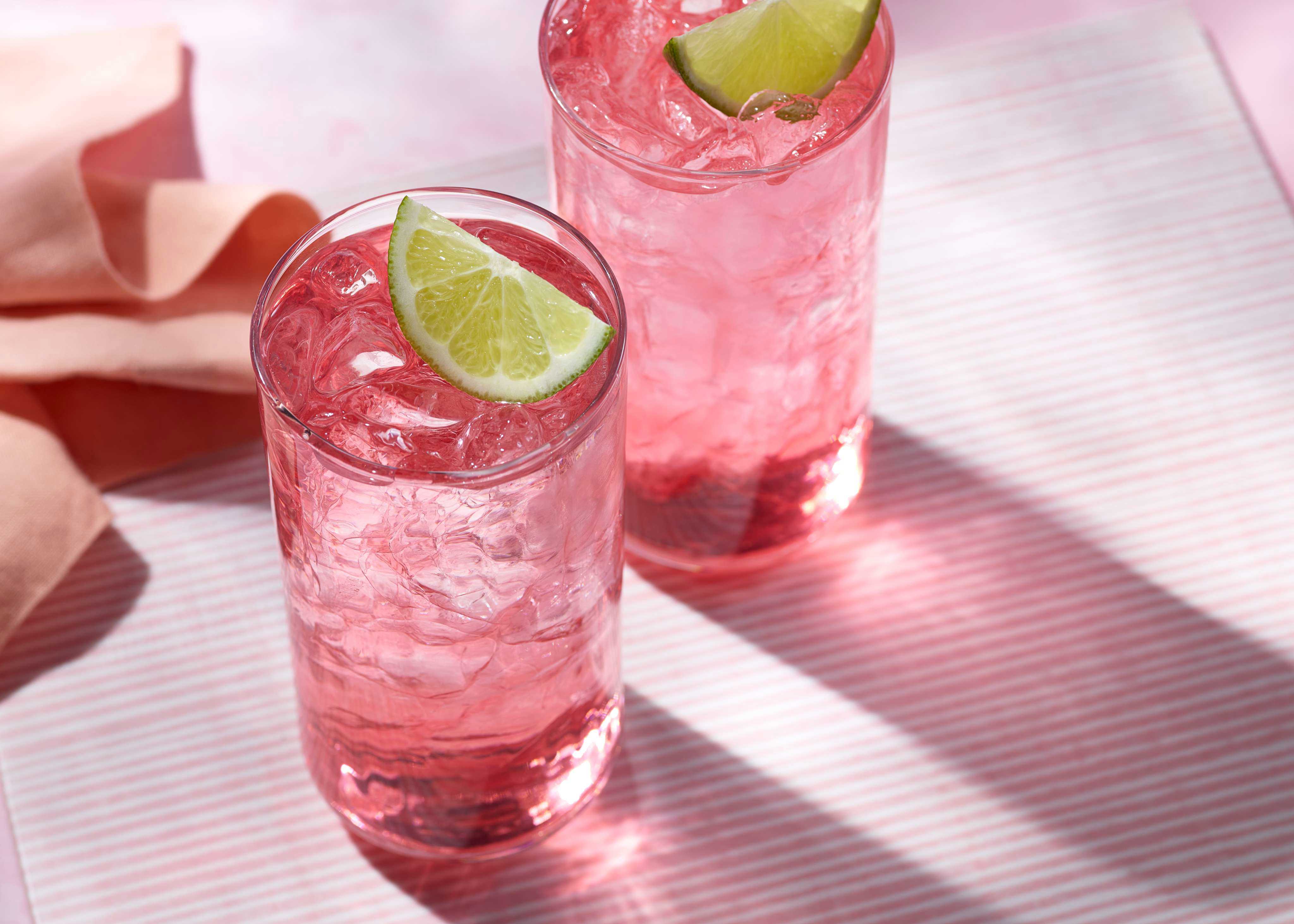 Try The Woo Woo, a Perfectly Peachy Cocktail | OHLQ.com